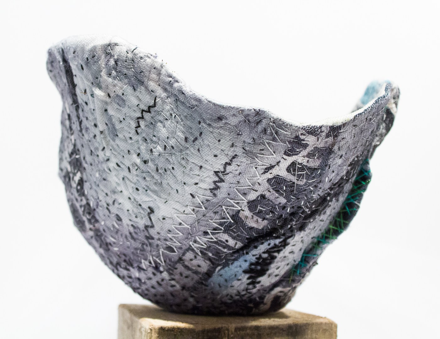embroidered bowls / broderade skålar | Henriette Ousbäck